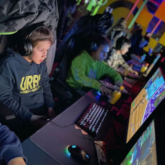 Ultimate Gaming Party Venue in Łódź | BaseStack Łódź